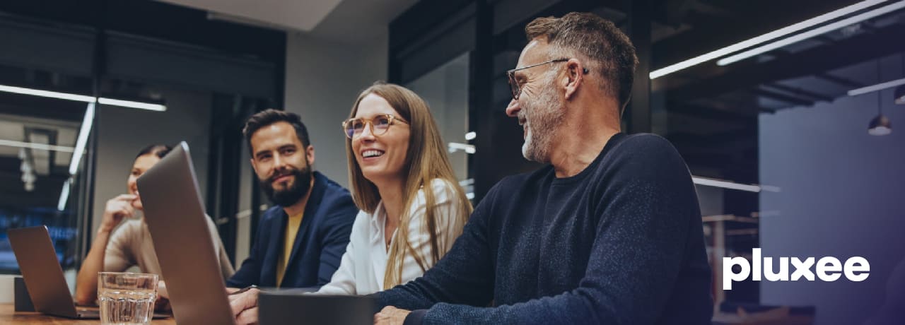 Compromiso laboral: qué es, ejemplos y cómo mejorarlo | Pluxee