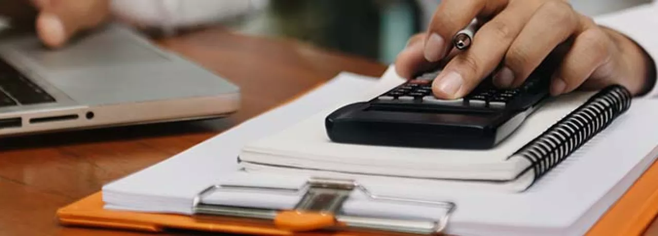 ¿Cómo facturar en el SAT en 2025? Guía paso a paso para personas ...