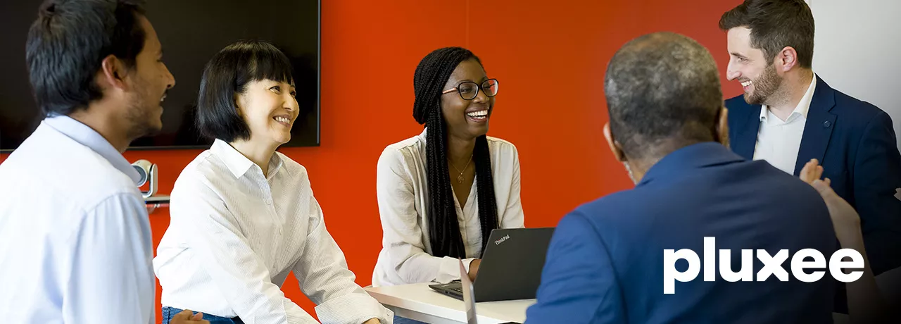 10 ejemplos de compromiso laboral | Pluxee